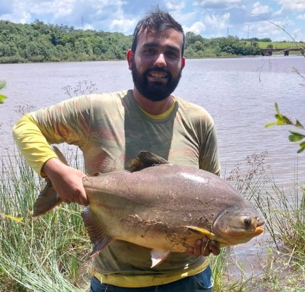 PACÚ de 12 quilos é fisgado no Rio Paraíso na abertura da temporada de ...